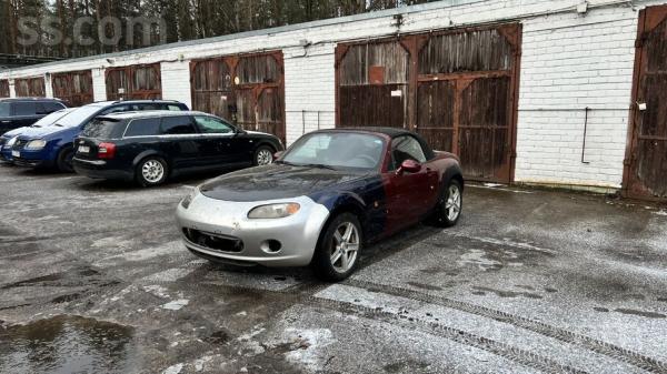 Sarkans Mazda MX-5 2007 Rīga, ar dzinēja tilpumu 1.80 L un nobraukumu 200 tūkst. km par 2990 €, foto 2 vietnē AUTOMOTO.COM.LV