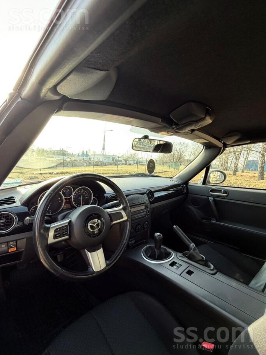 Sarkans Mazda MX-5 2007 Rīga, ar dzinēja tilpumu 1.80 L un nobraukumu 100 tūkst. km par 5000 €, foto 8 vietnē AUTOMOTO.COM.LV