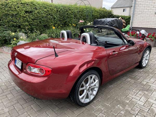 Red Mazda MX-5 2014 in Taurage, with an engine capacity of 2.00 L and mileage of 202 thousand km for 6900 €, photo 4 on AUTOMOTO.COM.LV