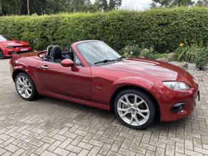 Red Mazda MX-5 2014 in Taurage, with an engine capacity of 2.00 L and mileage of 202 thousand km for 6900 €, photo 7 on AUTOMOTO.COM.LV