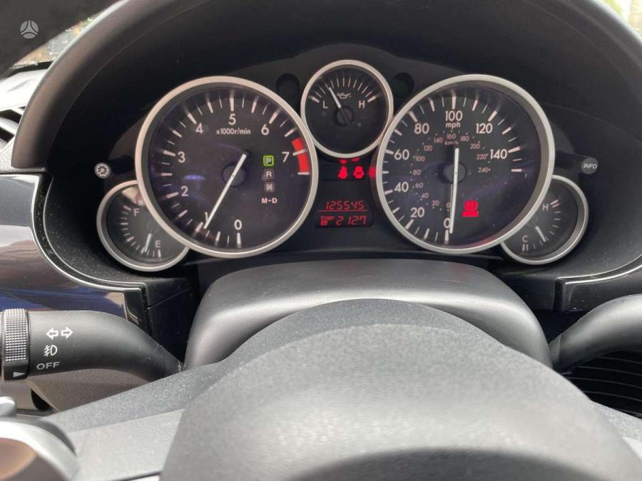Red Mazda MX-5 2014 in Taurage, with an engine capacity of 2.00 L and mileage of 202 thousand km for 6900 €, photo 16 on AUTOMOTO.COM.LV