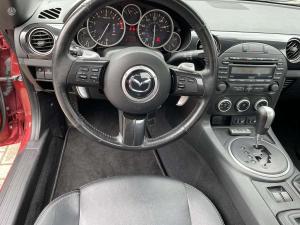 Red Mazda MX-5 2014 in Taurage, with an engine capacity of 2.00 L and mileage of 202 thousand km for 6900 €, photo 20 on AUTOMOTO.COM.LV