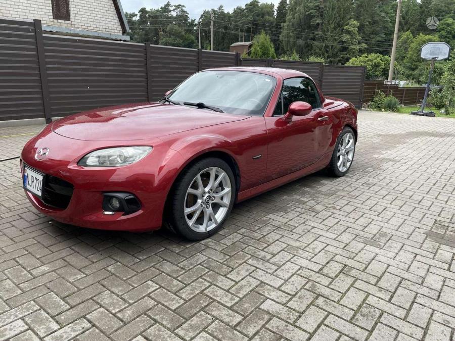Red Mazda MX-5 2014 in Taurage, with an engine capacity of 2.00 L and mileage of 202 thousand km for 6900 €, photo 23 on AUTOMOTO.COM.LV