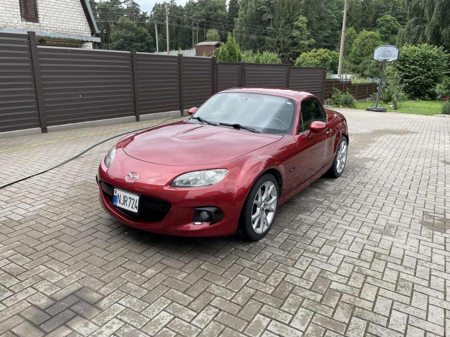 Red Mazda MX-5 2014 in Taurage, with an engine capacity of 2.00 L and mileage of 202 thousand km for 6900 €, photo 24 on AUTOMOTO.COM.LV