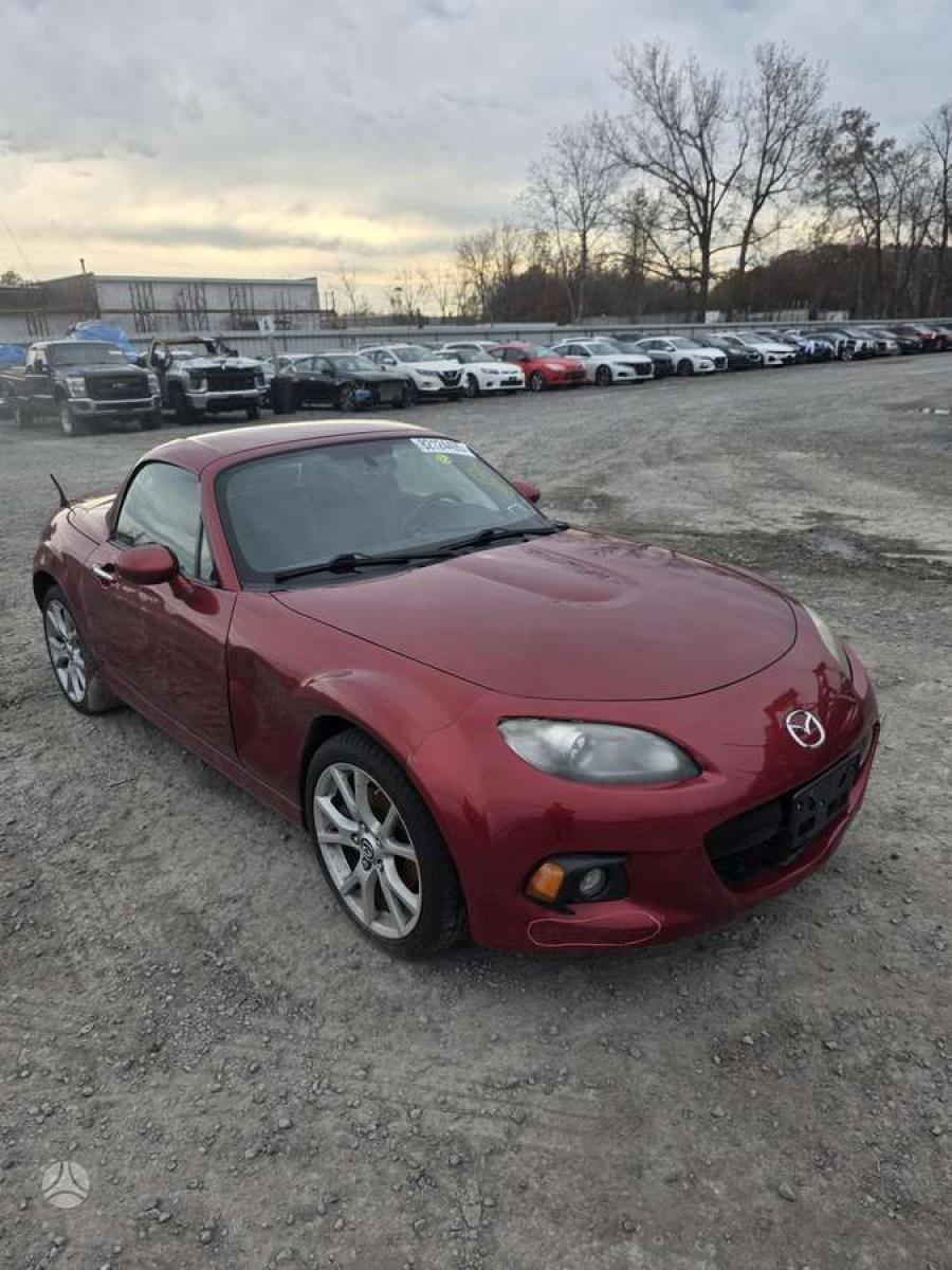 Red Mazda MX-5 2014 in Taurage, with an engine capacity of 2.00 L and mileage of 202 thousand km for 6900 €, photo 40 on AUTOMOTO.COM.LV