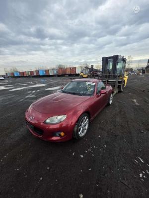Red Mazda MX-5 2014 in Taurage, with an engine capacity of 2.00 L and mileage of 202 thousand km for 6900 €, photo 42 on AUTOMOTO.COM.LV