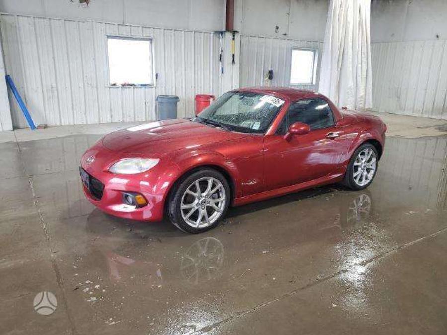 Red Mazda MX-5 2014 in Taurage, with an engine capacity of 2.00 L and mileage of 202 thousand km for 6900 €, photo 49 on AUTOMOTO.COM.LV