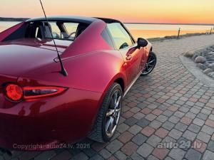Red Mazda MX-5 2021 in Tallinn, with an engine capacity of 2.00 L and mileage of 37 thousand km for 29500 €, photo 3 on AUTOMOTO.COM.LV