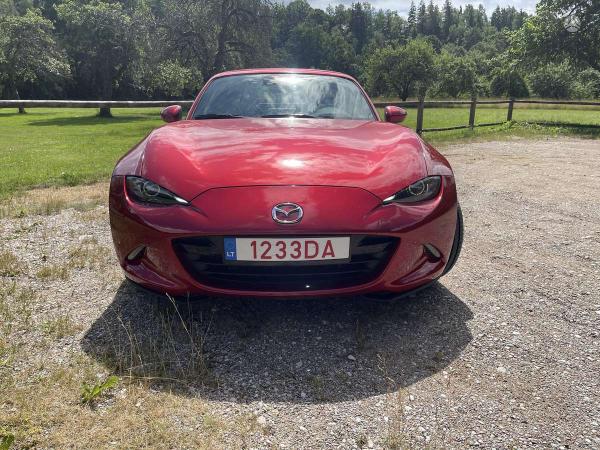 Red Mazda MX-5 2017 in Taurage, with an engine capacity of 2.00 L and mileage of 66 thousand km for 14800 €, photo 2 on AUTOMOTO.COM.LV