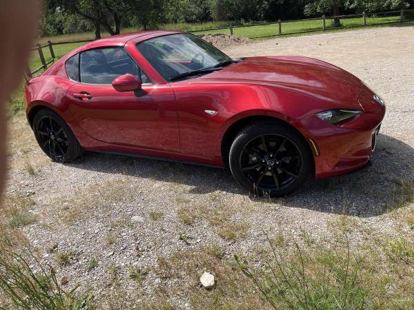 Red Mazda MX-5 2017 in Taurage, with an engine capacity of 2.00 L and mileage of 66 thousand km for 14800 €, photo 3 on AUTOMOTO.COM.LV