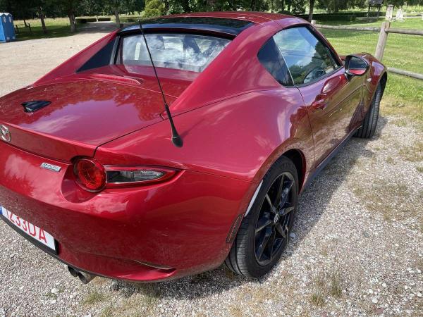 Red Mazda MX-5 2017 in Taurage, with an engine capacity of 2.00 L and mileage of 66 thousand km for 14800 €, photo 4 on AUTOMOTO.COM.LV