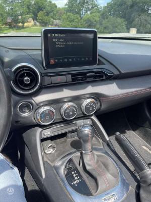 Sarkans Mazda MX-5 2017 Tauragė, ar dzinēja tilpumu 2.00 L un nobraukumu 66 tūkst. km par 14800 €, foto 18 vietnē AUTOMOTO.COM.LV
