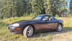 Violet Mazda MX-5 2003 in Vilnius, with an engine capacity of 1.60 L and mileage of 310 thousand km for 2900 €, photo 4 on AUTOMOTO.COM.LV