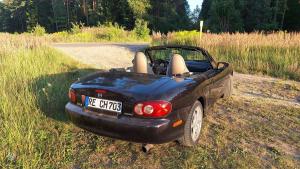 Violet Mazda MX-5 2003 in Vilnius, with an engine capacity of 1.60 L and mileage of 310 thousand km for 2900 €, photo 17 on AUTOMOTO.COM.LV