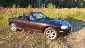 Violet Mazda MX-5 2003 in Vilnius, with an engine capacity of 1.60 L and mileage of 310 thousand km for 2900 €, photo 22 on AUTOMOTO.COM.LV