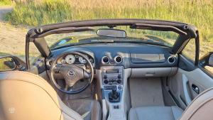 Violet Mazda MX-5 2003 in Vilnius, with an engine capacity of 1.60 L and mileage of 310 thousand km for 2900 €, photo 23 on AUTOMOTO.COM.LV