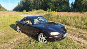 Violet Mazda MX-5 2003 in Vilnius, with an engine capacity of 1.60 L and mileage of 310 thousand km for 2900 €, photo 28 on AUTOMOTO.COM.LV