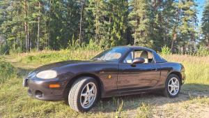 Violet Mazda MX-5 2003 in Vilnius, with an engine capacity of 1.60 L and mileage of 310 thousand km for 2900 €, photo 32 on AUTOMOTO.COM.LV