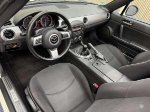 Balts Mazda MX-5 2009 Marijampole, ar dzinēja tilpumu 1.80 L un nobraukumu 156 tūkst. km par 7500 €, foto 3 vietnē AUTOMOTO.COM.LV