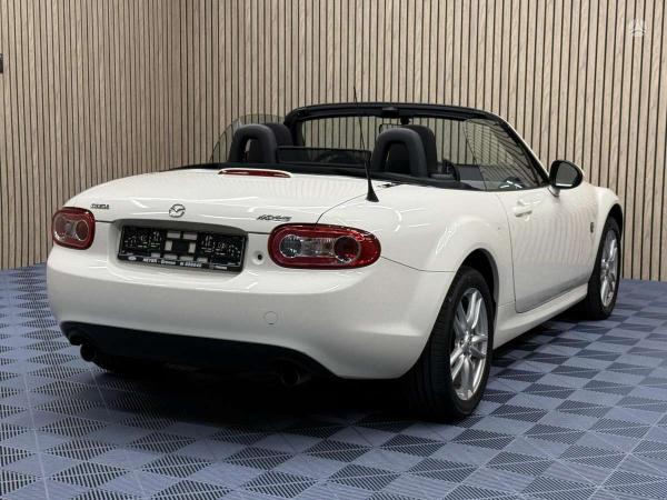 Balts Mazda MX-5 2009 Marijampole, ar dzinēja tilpumu 1.80 L un nobraukumu 156 tūkst. km par 7500 €, foto 8 vietnē AUTOMOTO.COM.LV
