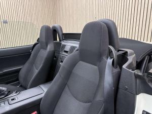 Balts Mazda MX-5 2009 Marijampole, ar dzinēja tilpumu 1.80 L un nobraukumu 156 tūkst. km par 7500 €, foto 14 vietnē AUTOMOTO.COM.LV