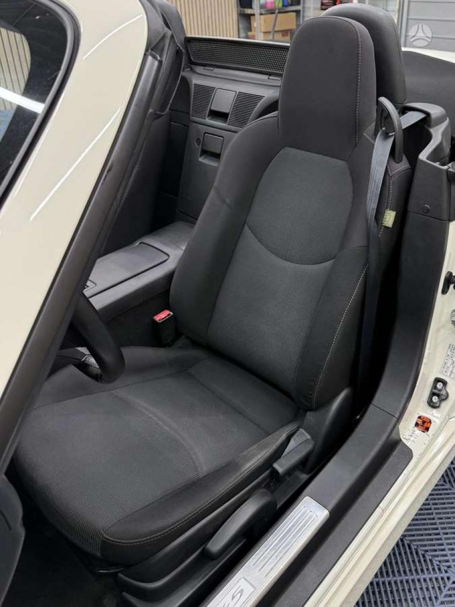 Balts Mazda MX-5 2009 Marijampole, ar dzinēja tilpumu 1.80 L un nobraukumu 156 tūkst. km par 7500 €, foto 15 vietnē AUTOMOTO.COM.LV