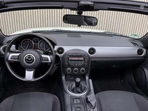 Balts Mazda MX-5 2009 Marijampole, ar dzinēja tilpumu 1.80 L un nobraukumu 156 tūkst. km par 7500 €, foto 17 vietnē AUTOMOTO.COM.LV