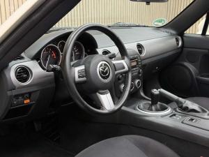 Balts Mazda MX-5 2009 Marijampole, ar dzinēja tilpumu 1.80 L un nobraukumu 156 tūkst. km par 7500 €, foto 18 vietnē AUTOMOTO.COM.LV