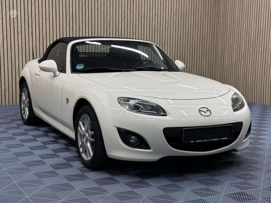 Balts Mazda MX-5 2009 Marijampole, ar dzinēja tilpumu 1.80 L un nobraukumu 156 tūkst. km par 7500 €, foto 29 vietnē AUTOMOTO.COM.LV