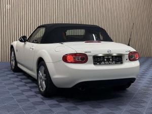 Balts Mazda MX-5 2009 Marijampole, ar dzinēja tilpumu 1.80 L un nobraukumu 156 tūkst. km par 7500 €, foto 32 vietnē AUTOMOTO.COM.LV