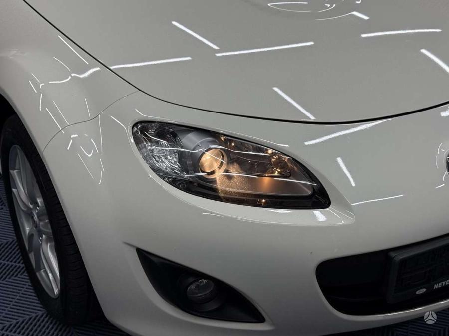 Balts Mazda MX-5 2009 Marijampole, ar dzinēja tilpumu 1.80 L un nobraukumu 156 tūkst. km par 7500 €, foto 36 vietnē AUTOMOTO.COM.LV