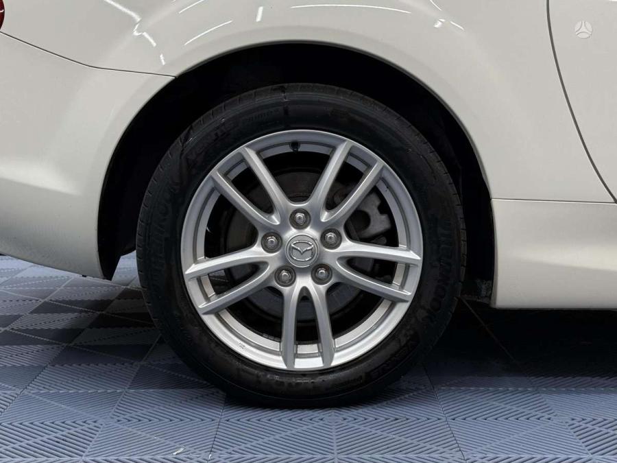 Balts Mazda MX-5 2009 Marijampole, ar dzinēja tilpumu 1.80 L un nobraukumu 156 tūkst. km par 7500 €, foto 37 vietnē AUTOMOTO.COM.LV