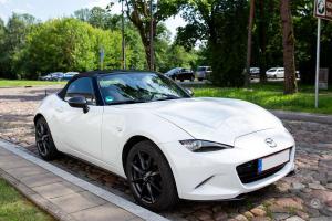 Balts Mazda MX-5 2016 Kauņa, ar dzinēja tilpumu 2.00 L un nobraukumu 72 tūkst. km par 12300 €, foto 9 vietnē AUTOMOTO.COM.LV