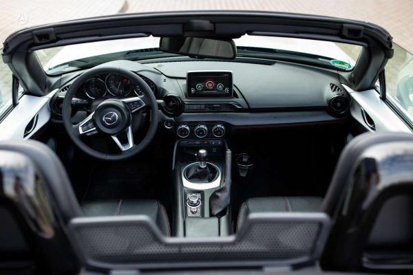 Balts Mazda MX-5 2016 Kauņa, ar dzinēja tilpumu 2.00 L un nobraukumu 72 tūkst. km par 12300 €, foto 10 vietnē AUTOMOTO.COM.LV