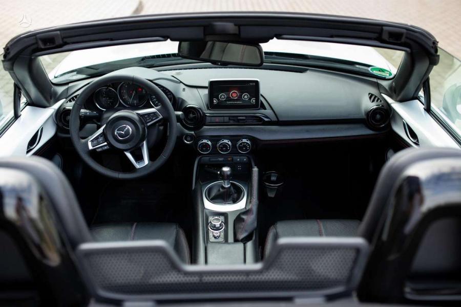 Balts Mazda MX-5 2016 Kauņa, ar dzinēja tilpumu 2.00 L un nobraukumu 72 tūkst. km par 12300 €, foto 11 vietnē AUTOMOTO.COM.LV