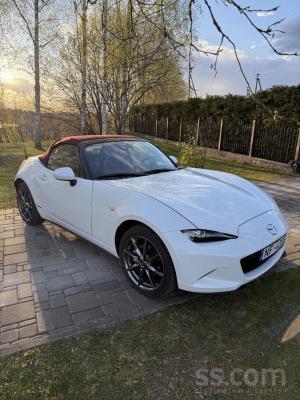 Balts Mazda MX-5 2020 Ludza, ar dzinēja tilpumu 2.00 L un nobraukumu 4 tūkst. km par 28650 €, foto  vietnē AUTOMOTO.COM.LV