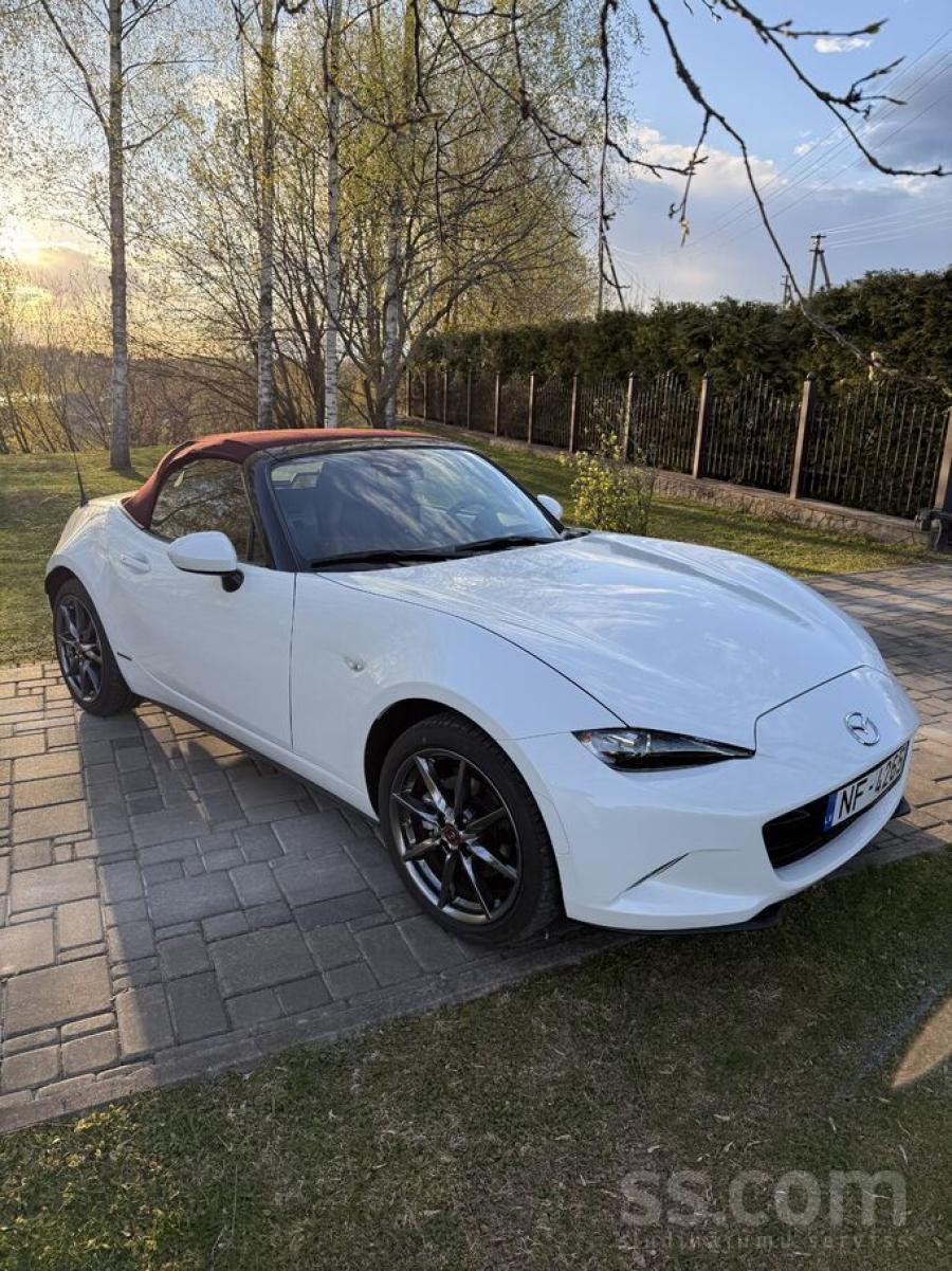 Balts Mazda MX-5 2020 Ludza, ar dzinēja tilpumu 2.00 L un nobraukumu 4 tūkst. km par 28650 €, foto 1 vietnē AUTOMOTO.COM.LV