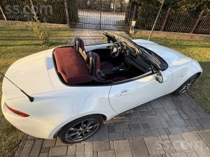 Balts Mazda MX-5 2020 Ludza, ar dzinēja tilpumu 2.00 L un nobraukumu 4 tūkst. km par 28650 €, foto 13 vietnē AUTOMOTO.COM.LV