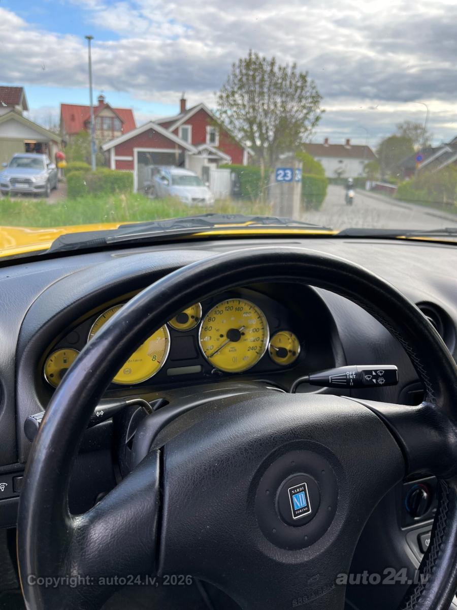 Dzeltens Mazda MX-5 2000 Tallina, ar dzinēja tilpumu 1.60 L un nobraukumu 67 tūkst. km par 6500 €, foto 8 vietnē AUTOMOTO.COM.LV