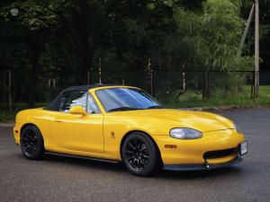 Yellow Mazda MX-5 2001 in Vilnius, with an engine capacity of 1.60 L and mileage of 187 thousand km for 6200 €, photo 10 on AUTOMOTO.COM.LV