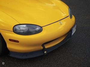 Yellow Mazda MX-5 2001 in Vilnius, with an engine capacity of 1.60 L and mileage of 187 thousand km for 6200 €, photo 13 on AUTOMOTO.COM.LV