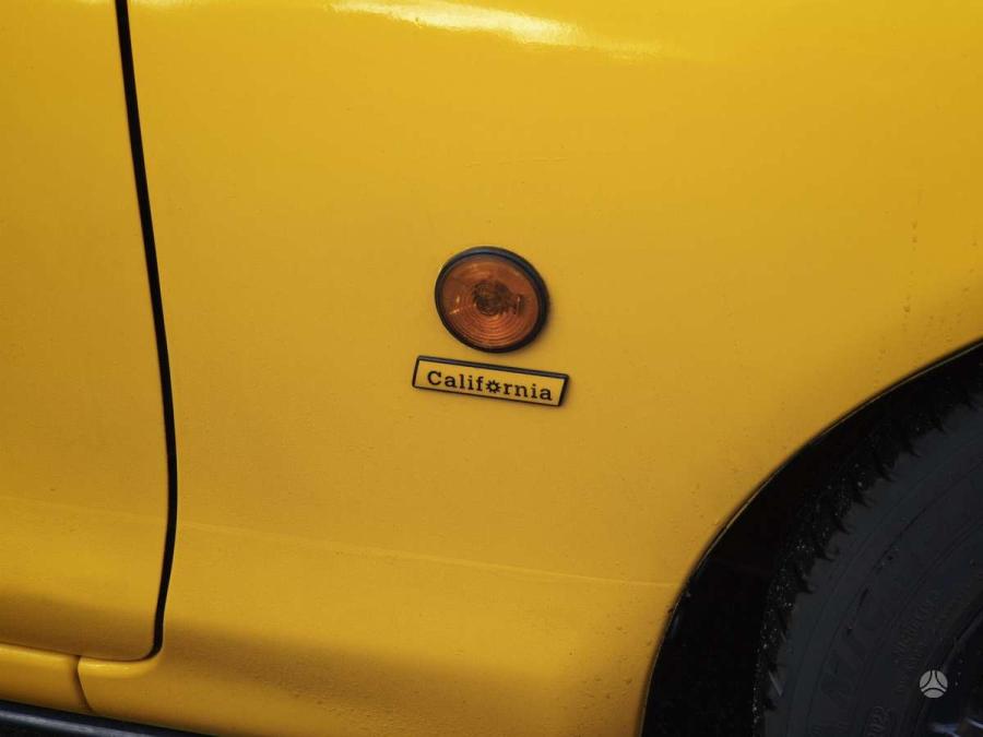 Yellow Mazda MX-5 2001 in Vilnius, with an engine capacity of 1.60 L and mileage of 187 thousand km for 6200 €, photo 14 on AUTOMOTO.COM.LV