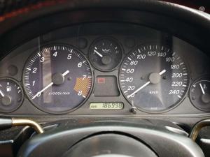Yellow Mazda MX-5 2001 in Vilnius, with an engine capacity of 1.60 L and mileage of 187 thousand km for 6200 €, photo 23 on AUTOMOTO.COM.LV