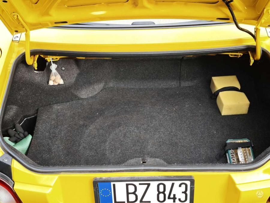Yellow Mazda MX-5 2001 in Vilnius, with an engine capacity of 1.60 L and mileage of 187 thousand km for 6200 €, photo 24 on AUTOMOTO.COM.LV
