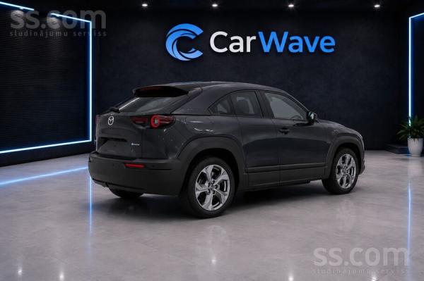 Melns Mazda MX 2021 Rīga, ar dzinēja tilpumu 0.00 L un nobraukumu 42 tūkst. km par 15700 €, foto 2 vietnē AUTOMOTO.COM.LV