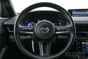 Black Mazda MX 2021 in Riga, with an engine capacity of 0.00 L and mileage of 42 thousand km for 15700 €, photo 8 on AUTOMOTO.COM.LV