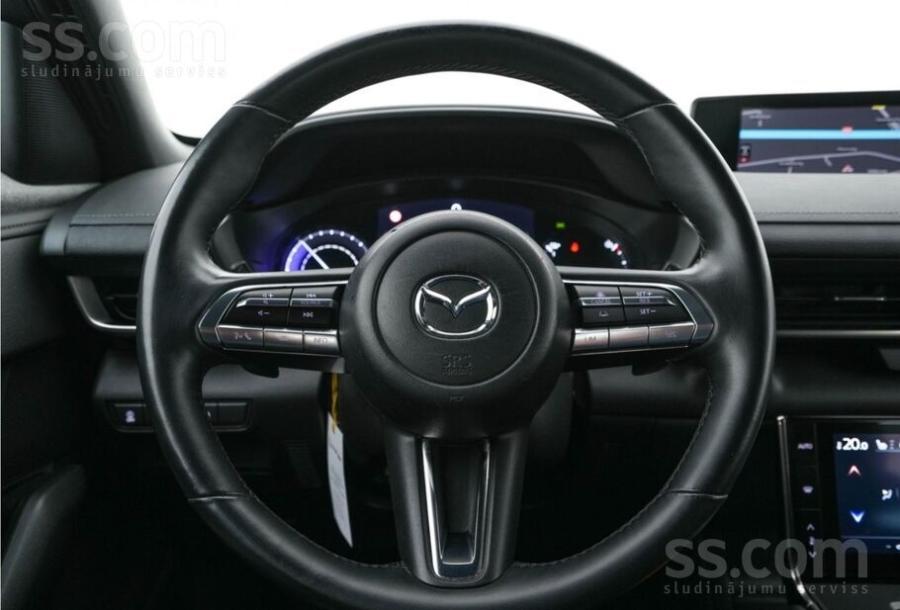 Black Mazda MX 2021 in Riga, with an engine capacity of 0.00 L and mileage of 42 thousand km for 15700 €, photo 8 on AUTOMOTO.COM.LV