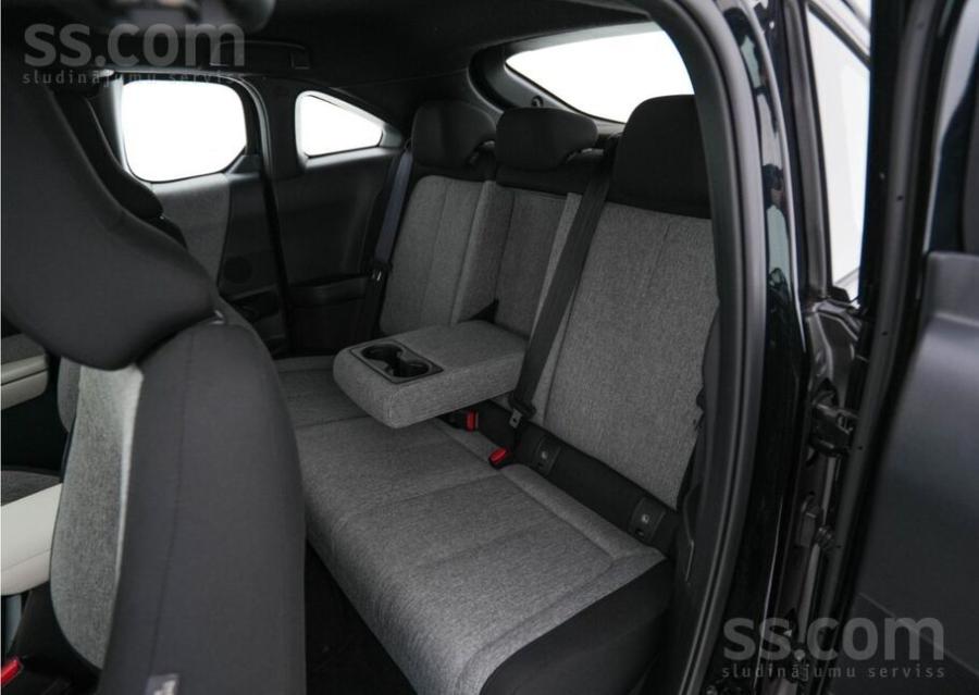 Black Mazda MX 2021 in Riga, with an engine capacity of 0.00 L and mileage of 42 thousand km for 15700 €, photo 11 on AUTOMOTO.COM.LV