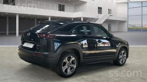Black Mazda MX 2021 in Riga, with an engine capacity of 0.00 L and mileage of 60 thousand km for 15555 €, photo 4 on AUTOMOTO.COM.LV