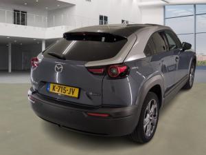 Grey Mazda MX 2020 in Riga, with an engine capacity of 0.00 L and mileage of 67 thousand km for 15990 €, photo 3 on AUTOMOTO.COM.LV